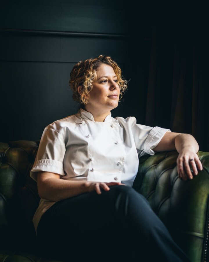 Sally Abe Book : A Woman's Place is in the Kitchen - Review